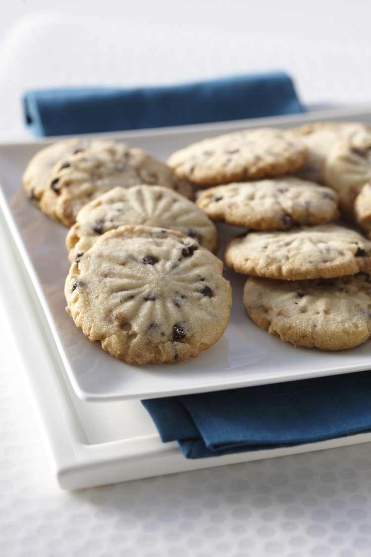 Toffee Chocolate Chip Cookies • Argo Starch